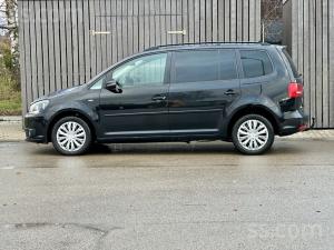 Black Volkswagen Touran 2012 in Jelgava, with an engine capacity of 2.00 L and mileage of 305 thousand km for 5700 €, photo 6 on AUTOMOTO.COM.LV