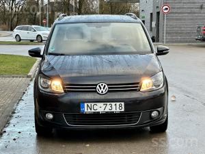 Black Volkswagen Touran 2012 in Jelgava, with an engine capacity of 2.00 L and mileage of 305 thousand km for 5700 €, photo 7 on AUTOMOTO.COM.LV