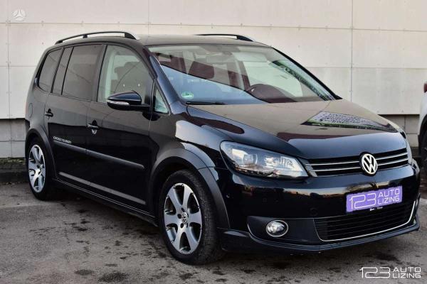 Black Volkswagen Touran 2012 in Kretinga, with an engine capacity of 2.00 L and mileage of 201 thousand km for 7250 €, photo 4 on AUTOMOTO.COM.LV