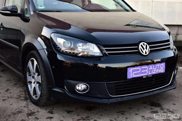 Black Volkswagen Touran 2012 in Kretinga, with an engine capacity of 2.00 L and mileage of 201 thousand km for 7250 €, photo 5 on AUTOMOTO.COM.LV