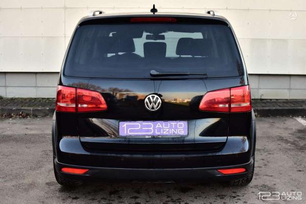 Black Volkswagen Touran 2012 in Kretinga, with an engine capacity of 2.00 L and mileage of 201 thousand km for 7250 €, photo 8 on AUTOMOTO.COM.LV