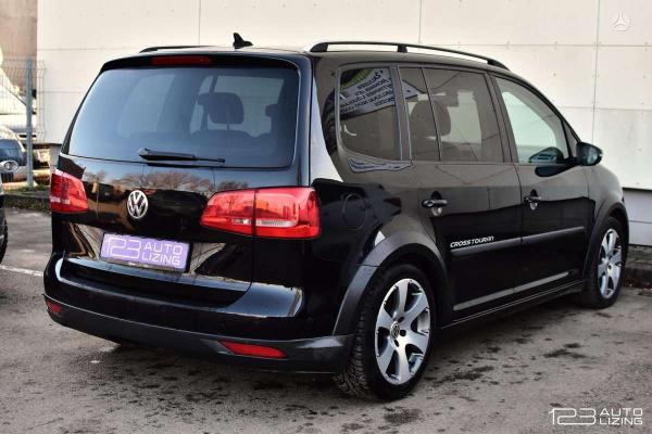 Black Volkswagen Touran 2012 in Kretinga, with an engine capacity of 2.00 L and mileage of 201 thousand km for 7250 €, photo 9 on AUTOMOTO.COM.LV