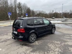 Melns Volkswagen Touran 2012 Ukmergė, ar dzinēja tilpumu 1.60 L un nobraukumu 363 tūkst. km par 3800 €, foto 3 vietnē AUTOMOTO.COM.LV