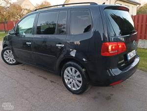 Black Volkswagen Touran 2012 in Kelme, with an engine capacity of 2.00 L and mileage of 326 thousand km for 5100 €, photo 4 on AUTOMOTO.COM.LV