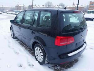 Black Volkswagen Touran 2012 in Klaipeda, with an engine capacity of 1.60 L and mileage of 278 thousand km for 4100 €, photo 3 on AUTOMOTO.COM.LV