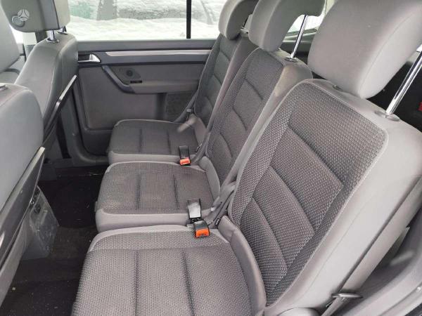 Black Volkswagen Touran 2012 in Marijampole, with an engine capacity of 1.40 L and mileage of 207 thousand km for 5350 €, photo 11 on AUTOMOTO.COM.LV