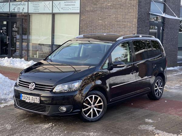 Black Volkswagen Touran 2012 in Marijampole, with an engine capacity of 1.97 L and mileage of 296 thousand km for 6750 €, photo 1 on AUTOMOTO.COM.LV