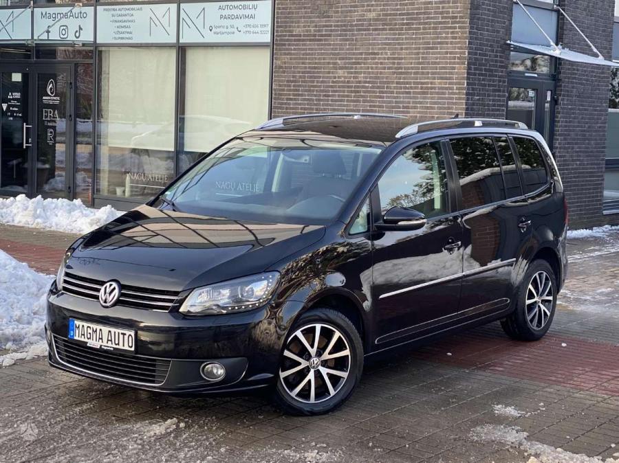 Black Volkswagen Touran 2012 in Marijampole, with an engine capacity of 1.97 L and mileage of 296 thousand km for 6750 €, photo 1 on AUTOMOTO.COM.LV