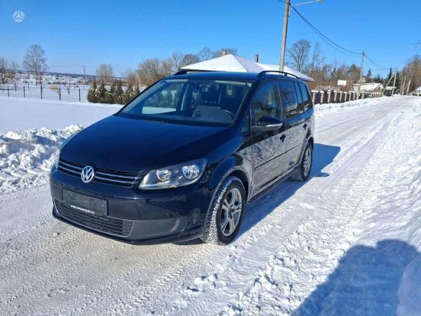 Black Volkswagen Touran 2012 in Raseiniai, with an engine capacity of 1.60 L and mileage of 260 thousand km for 4300 €, photo 1 on AUTOMOTO.COM.LV