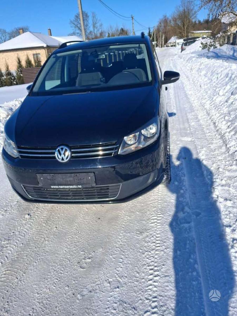 Black Volkswagen Touran 2012 in Raseiniai, with an engine capacity of 1.60 L and mileage of 260 thousand km for 4300 €, photo 9 on AUTOMOTO.COM.LV