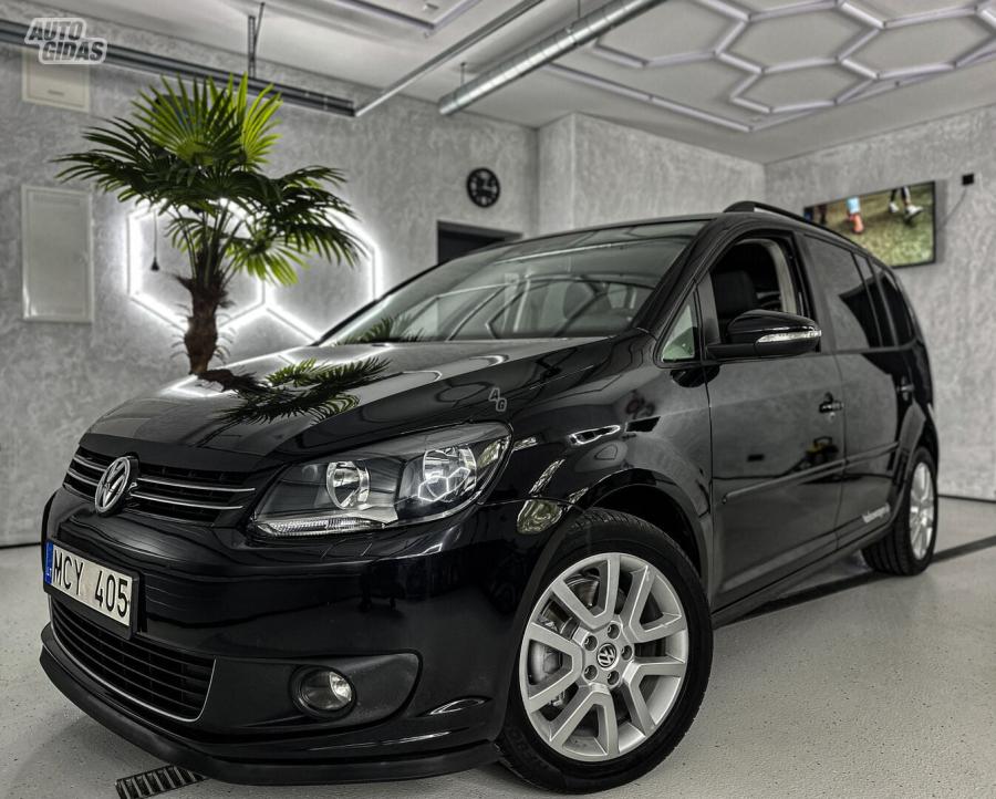 Melns Volkswagen Touran 2012 Kauņa, ar dzinēja tilpumu 2.00 L un nobraukumu 314 tūkst. km par 5350 €, foto 1 vietnē AUTOMOTO.COM.LV