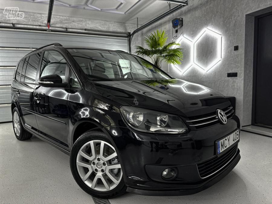 Melns Volkswagen Touran 2012 Kauņa, ar dzinēja tilpumu 2.00 L un nobraukumu 314 tūkst. km par 5350 €, foto 12 vietnē AUTOMOTO.COM.LV