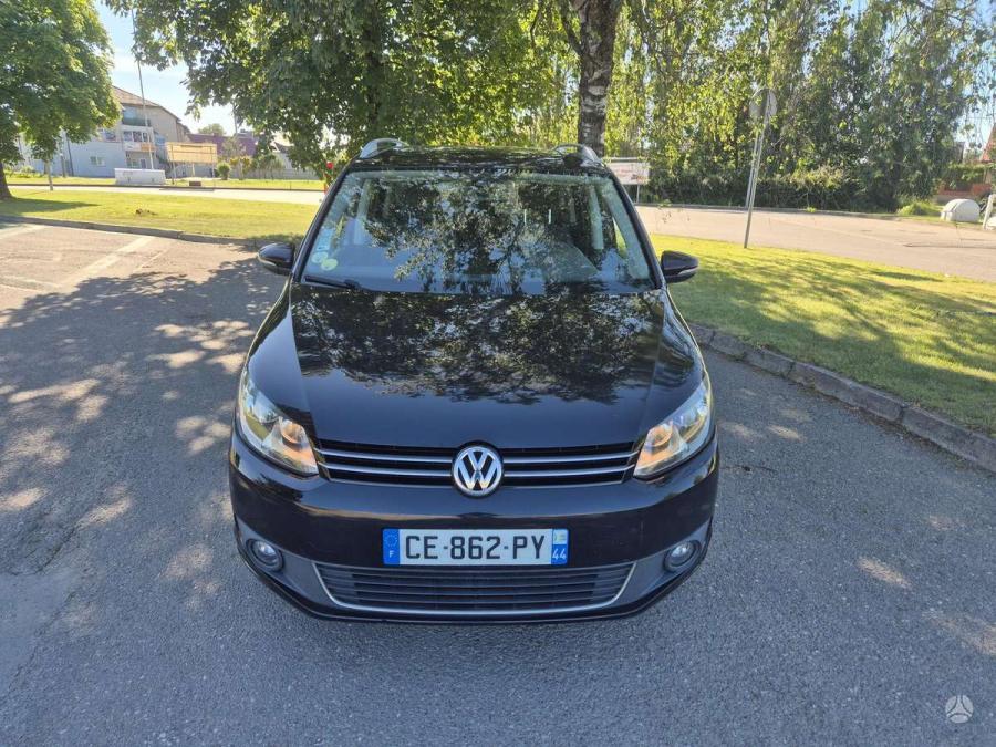 Melns Volkswagen Touran 2012 Tauragė, ar dzinēja tilpumu 1.60 L un nobraukumu 214 tūkst. km par 5700 €, foto 3 vietnē AUTOMOTO.COM.LV