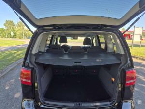 Melns Volkswagen Touran 2012 Tauragė, ar dzinēja tilpumu 1.60 L un nobraukumu 214 tūkst. km par 5700 €, foto 9 vietnē AUTOMOTO.COM.LV