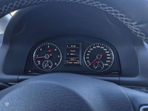 Melns Volkswagen Touran 2012 Tauragė, ar dzinēja tilpumu 1.60 L un nobraukumu 214 tūkst. km par 5700 €, foto 15 vietnē AUTOMOTO.COM.LV
