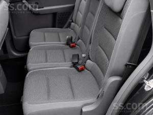 Melns Volkswagen Touran 2012 Rīga, ar dzinēja tilpumu 1.60 L un nobraukumu 238 tūkst. km par 5500 €, foto 14 vietnē AUTOMOTO.COM.LV