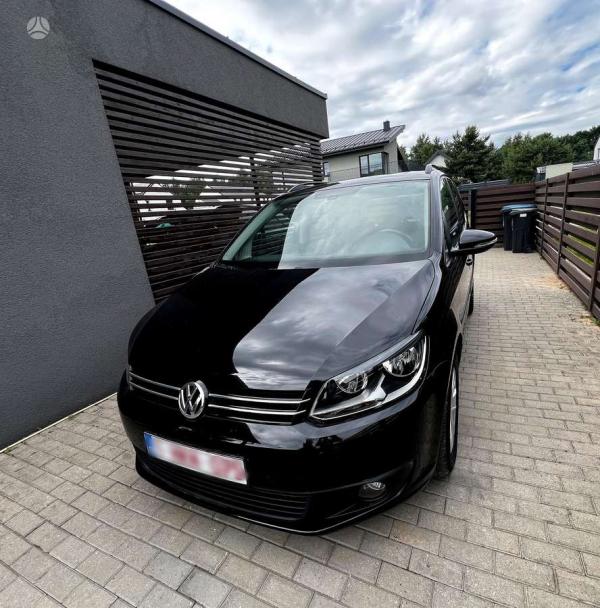 Melns Volkswagen Touran 2012 Viļņa, ar dzinēja tilpumu 1.60 L un nobraukumu 245 tūkst. km par 5750 €, foto 5 vietnē AUTOMOTO.COM.LV