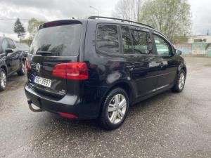 Melns Volkswagen Touran 2012 Rīga, ar dzinēja tilpumu 1.60 L un nobraukumu 393 tūkst. km par 6290 €, foto 13 vietnē AUTOMOTO.COM.LV