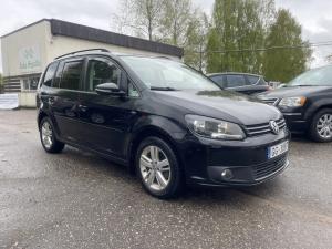 Melns Volkswagen Touran 2012 Rīga, ar dzinēja tilpumu 1.60 L un nobraukumu 393 tūkst. km par 6290 €, foto 14 vietnē AUTOMOTO.COM.LV
