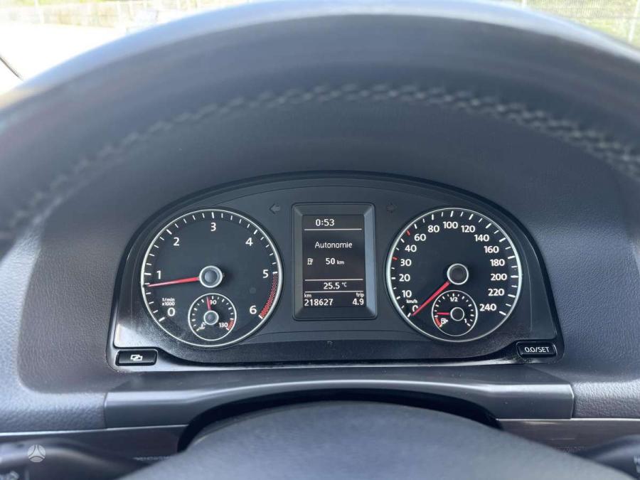 Melns Volkswagen Touran 2012 Marijampole, ar dzinēja tilpumu 1.60 L un nobraukumu 218 tūkst. km par 5500 €, foto 12 vietnē AUTOMOTO.COM.LV