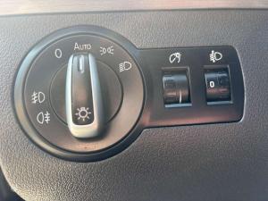 Melns Volkswagen Touran 2012 Marijampole, ar dzinēja tilpumu 1.60 L un nobraukumu 218 tūkst. km par 5500 €, foto 14 vietnē AUTOMOTO.COM.LV