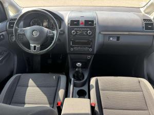 Melns Volkswagen Touran 2012 Marijampole, ar dzinēja tilpumu 1.60 L un nobraukumu 218 tūkst. km par 5500 €, foto 15 vietnē AUTOMOTO.COM.LV