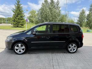 Melns Volkswagen Touran 2012 Tauragė, ar dzinēja tilpumu 1.97 L un nobraukumu 227 tūkst. km par 6500 €, foto 4 vietnē AUTOMOTO.COM.LV