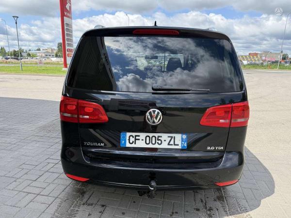 Melns Volkswagen Touran 2012 Tauragė, ar dzinēja tilpumu 1.97 L un nobraukumu 227 tūkst. km par 6500 €, foto 5 vietnē AUTOMOTO.COM.LV