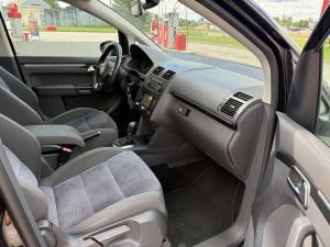 Melns Volkswagen Touran 2012 Tauragė, ar dzinēja tilpumu 1.97 L un nobraukumu 227 tūkst. km par 6500 €, foto 15 vietnē AUTOMOTO.COM.LV