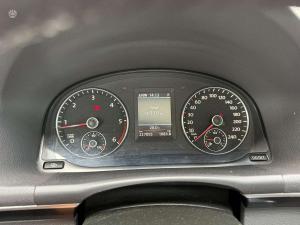 Melns Volkswagen Touran 2012 Tauragė, ar dzinēja tilpumu 1.97 L un nobraukumu 227 tūkst. km par 6500 €, foto 18 vietnē AUTOMOTO.COM.LV