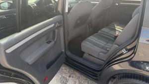 Black Volkswagen Touran 2012 in Marijampole, with an engine capacity of 1.97 L and mileage of 246 thousand km for 6000 €, photo 17 on AUTOMOTO.COM.LV