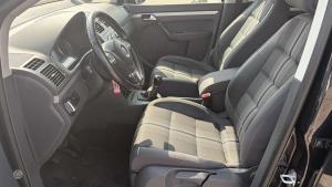 Black Volkswagen Touran 2012 in Marijampole, with an engine capacity of 1.97 L and mileage of 246 thousand km for 6000 €, photo 20 on AUTOMOTO.COM.LV