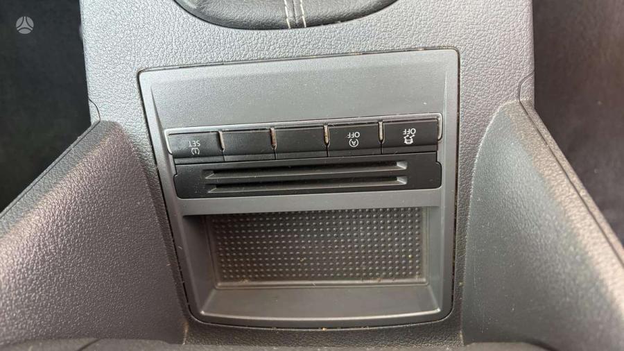 Black Volkswagen Touran 2012 in Marijampole, with an engine capacity of 1.97 L and mileage of 246 thousand km for 6000 €, photo 28 on AUTOMOTO.COM.LV
