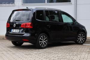 Black Volkswagen Touran 2012 in Riga, with an engine capacity of 1.60 L and mileage of 0 thousand km for 6495 €, photo 9 on AUTOMOTO.COM.LV