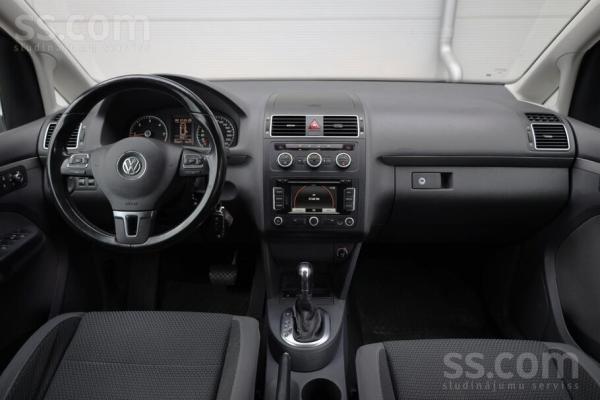 Melns Volkswagen Touran 2012 Rīga, ar dzinēja tilpumu 1.60 L un nobraukumu 0 tūkst. km par 6495 €, foto 10 vietnē AUTOMOTO.COM.LV