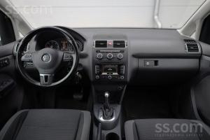 Black Volkswagen Touran 2012 in Riga, with an engine capacity of 1.60 L and mileage of 0 thousand km for 6495 €, photo 11 on AUTOMOTO.COM.LV