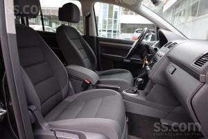 Black Volkswagen Touran 2012 in Riga, with an engine capacity of 1.60 L and mileage of 0 thousand km for 6495 €, photo 17 on AUTOMOTO.COM.LV