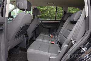 Black Volkswagen Touran 2012 in Riga, with an engine capacity of 1.60 L and mileage of 0 thousand km for 6495 €, photo 18 on AUTOMOTO.COM.LV