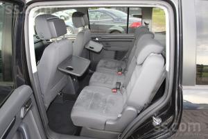 Melns Volkswagen Touran 2012 Liepāja, ar dzinēja tilpumu 2.00 L un nobraukumu 276 tūkst. km par 7600 €, foto 9 vietnē AUTOMOTO.COM.LV