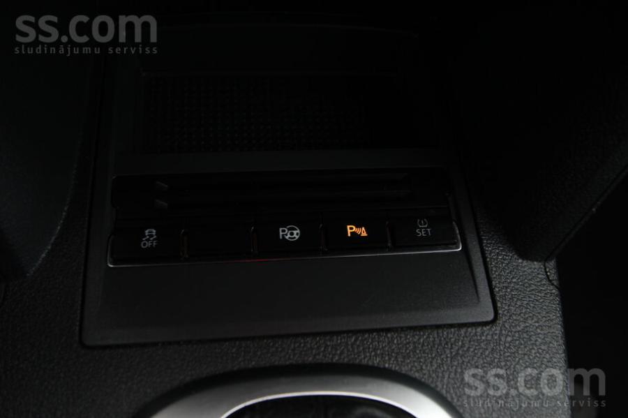 Melns Volkswagen Touran 2012 Liepāja, ar dzinēja tilpumu 2.00 L un nobraukumu 276 tūkst. km par 7600 €, foto 12 vietnē AUTOMOTO.COM.LV