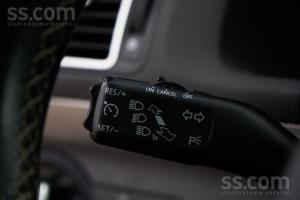 Black Volkswagen Touran 2012 in Riga, with an engine capacity of 1.40 L and mileage of 176 thousand km for 6990 €, photo 15 on AUTOMOTO.COM.LV