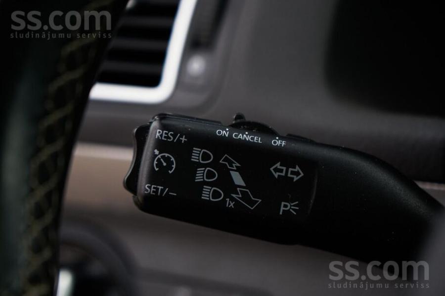 Black Volkswagen Touran 2012 in Riga, with an engine capacity of 1.40 L and mileage of 176 thousand km for 6990 €, photo 15 on AUTOMOTO.COM.LV