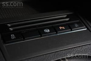 Black Volkswagen Touran 2012 in Riga, with an engine capacity of 1.40 L and mileage of 176 thousand km for 6990 €, photo 21 on AUTOMOTO.COM.LV