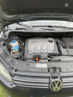 Черный Фольксваген Туран 2012 в Каунас, объемом двигателя 1.60 л и пробегом 390 тыс. км за 4350 €, фото 18 на AUTOMOTO.COM.LV