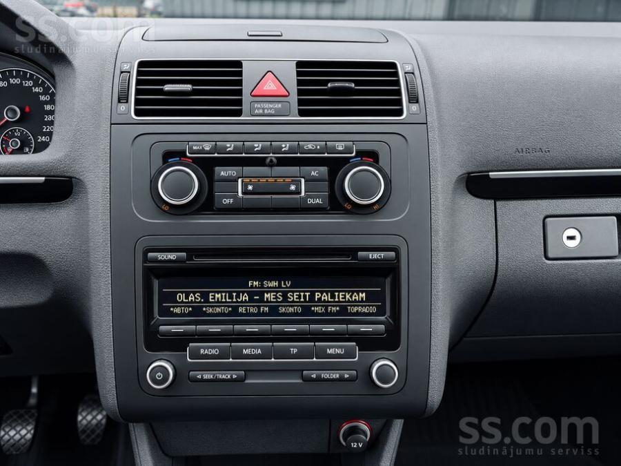 Melns Volkswagen Touran 2012 Rīga, ar dzinēja tilpumu 2.00 L un nobraukumu 267 tūkst. km par 4990 €, foto 18 vietnē AUTOMOTO.COM.LV
