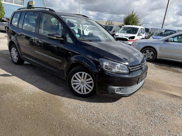 Melns Volkswagen Touran 2012 Jurbarkas, ar dzinēja tilpumu 1.60 L un nobraukumu 218 tūkst. km par 4499 €, foto 1 vietnē AUTOMOTO.COM.LV