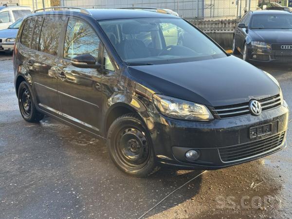 Melns Volkswagen Touran 2013 Rīga, ar dzinēja tilpumu 1.40 L un nobraukumu 225 tūkst. km par 7700 €, foto 2 vietnē AUTOMOTO.COM.LV