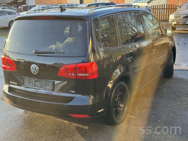 Melns Volkswagen Touran 2013 Rīga, ar dzinēja tilpumu 1.40 L un nobraukumu 225 tūkst. km par 7700 €, foto 3 vietnē AUTOMOTO.COM.LV