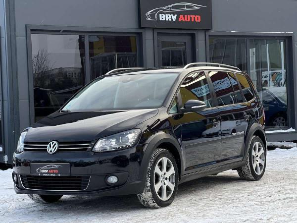 Melns Volkswagen Touran 2013 Kėdainiai, ar dzinēja tilpumu 1.97 L un nobraukumu 237 tūkst. km par 8450 €, foto 1 vietnē AUTOMOTO.COM.LV