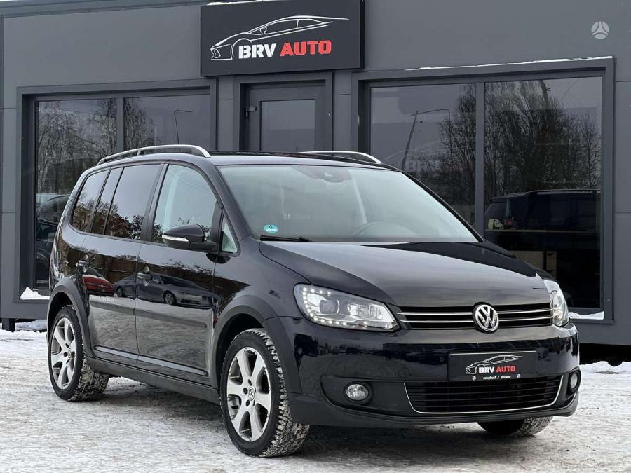 Melns Volkswagen Touran 2013 Kėdainiai, ar dzinēja tilpumu 1.97 L un nobraukumu 237 tūkst. km par 8450 €, foto 5 vietnē AUTOMOTO.COM.LV